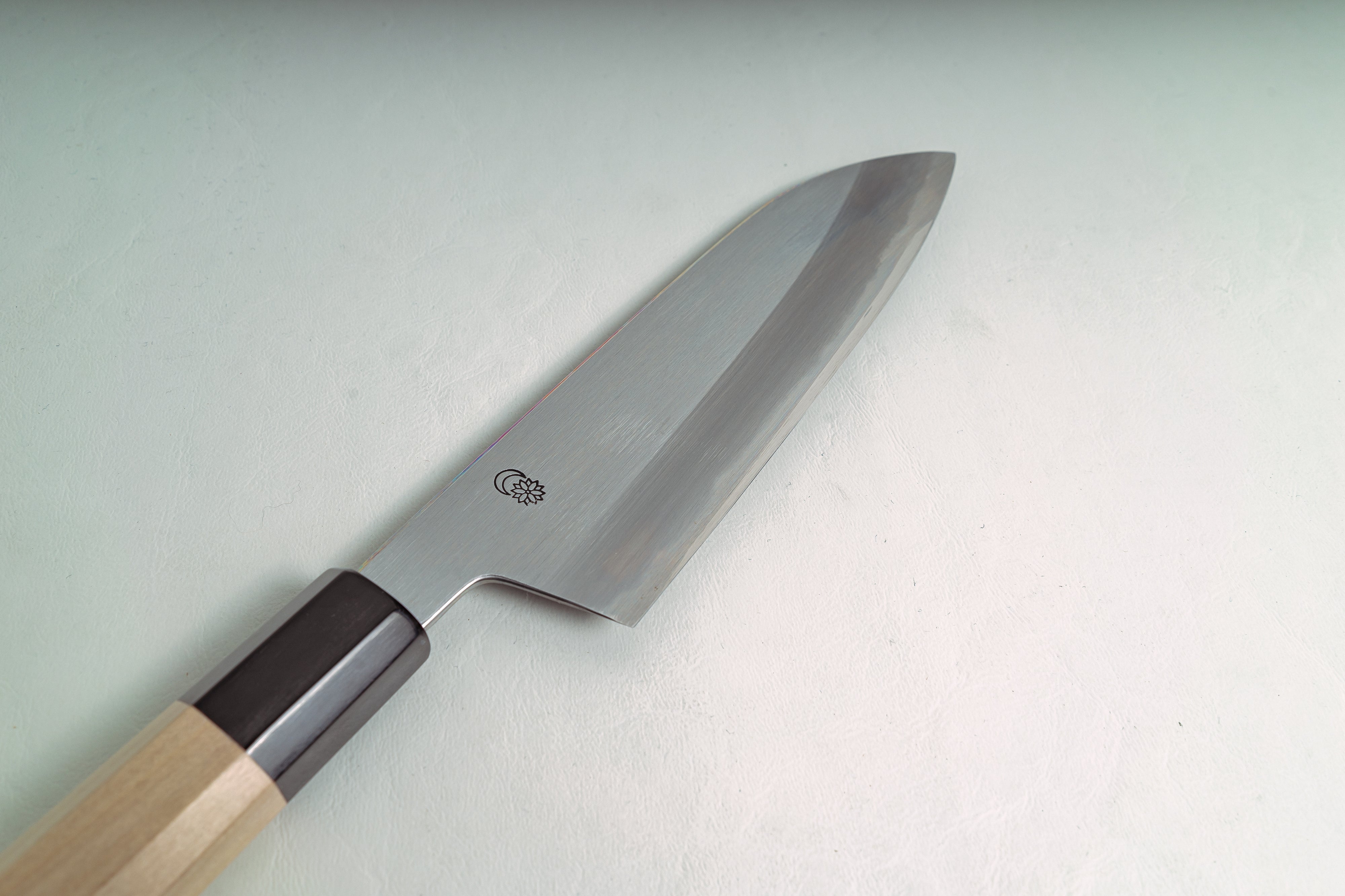 Sakai Kikumori Kikuzuki Kasumi Santoku 180mm – The Cook's Edge
